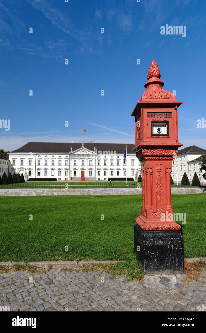 Schloss bellevue castle hi-res stock photography and images - Alamy