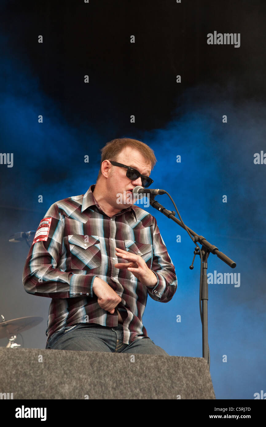 Edwyn Collins performing on the Obilisk Stage, Latitude festival 2011 ...