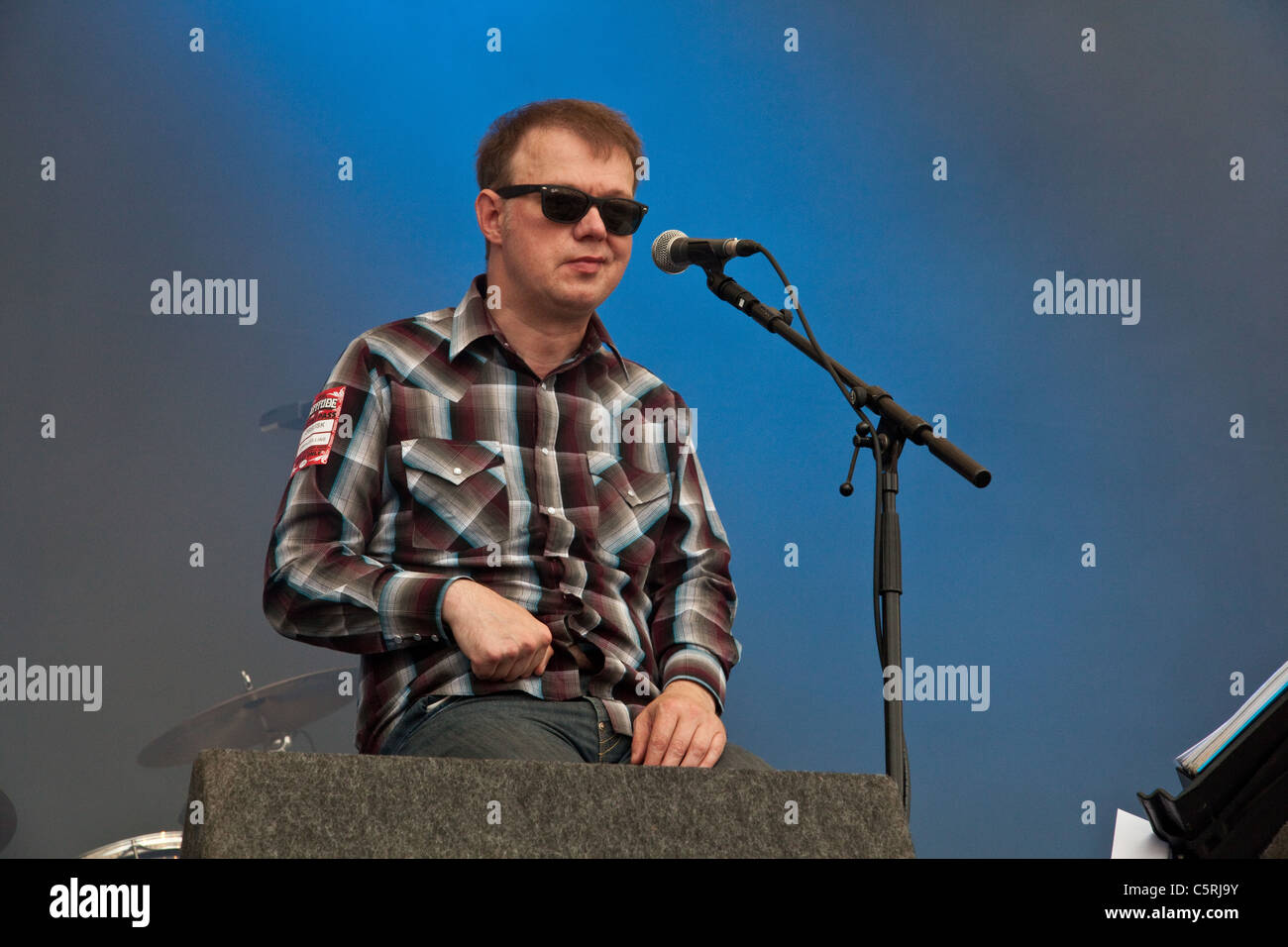 Edwyn Collins performing on the Obilisk Stage, Latitude festival 2011 ...