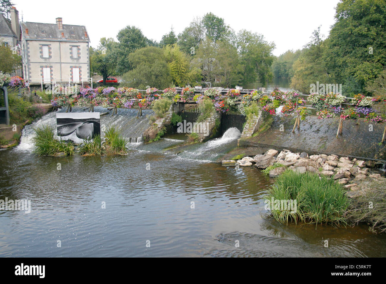 Bridge over the Aff river in La Gacilly, photo festival (Morbihan ...