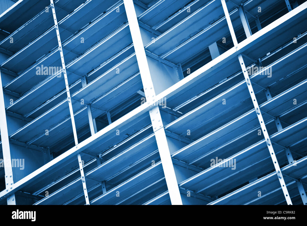 Modern metal structure hi-res stock photography and images - Alamy
