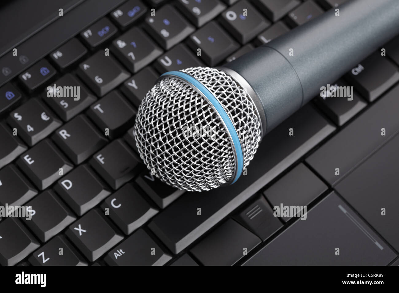 Digital broadcasting laptop hi-res stock photography and images - Alamy