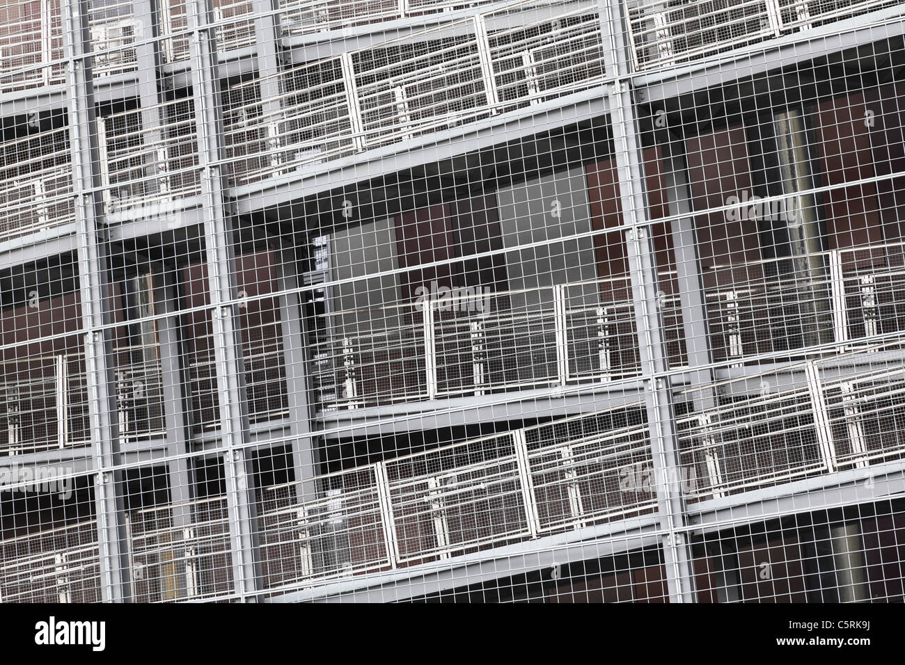 Modern metal structure hi-res stock photography and images - Alamy