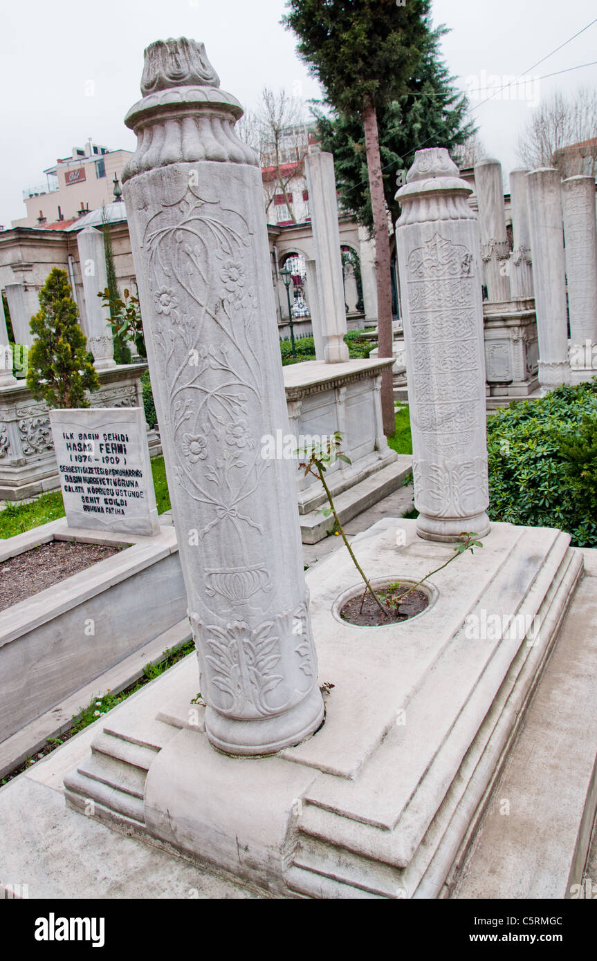 Middle eastern cemetery hi-res stock photography and images - Alamy