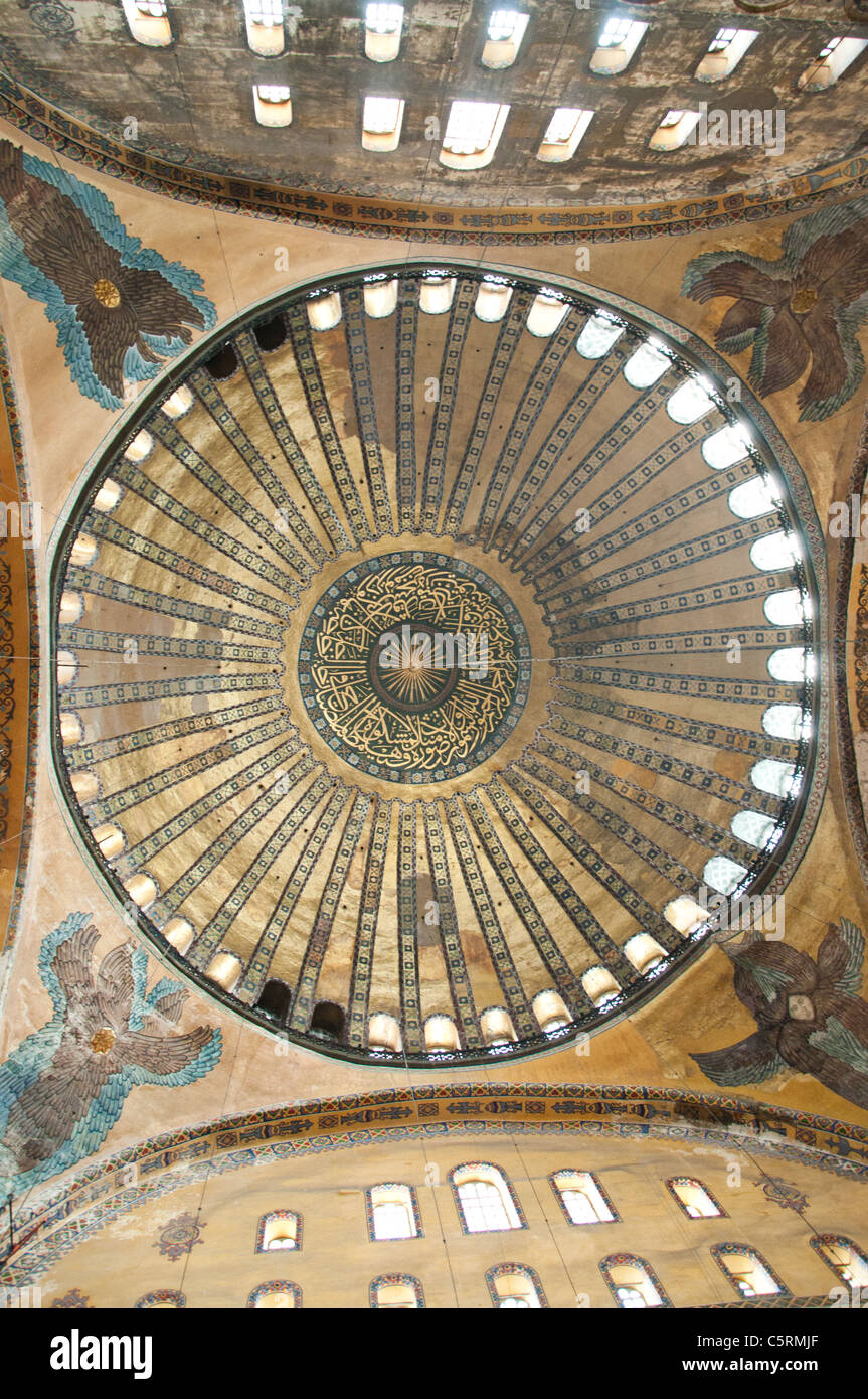 The main dome, Ayasofya (Hagia Sophia) cathedral and mosque, Istanbul ...