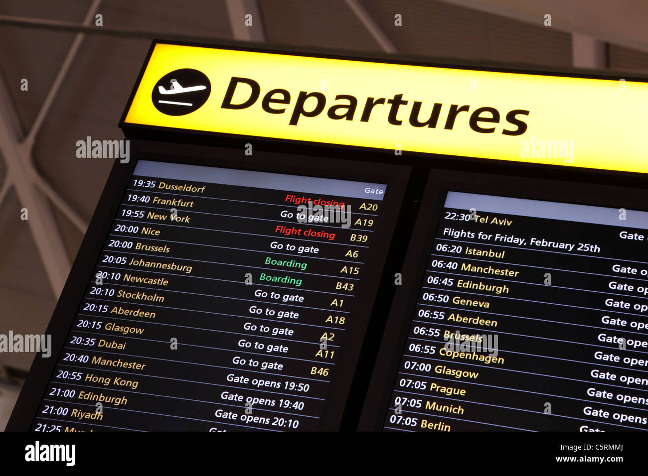 Airport gate hi-res stock photography and images - Alamy