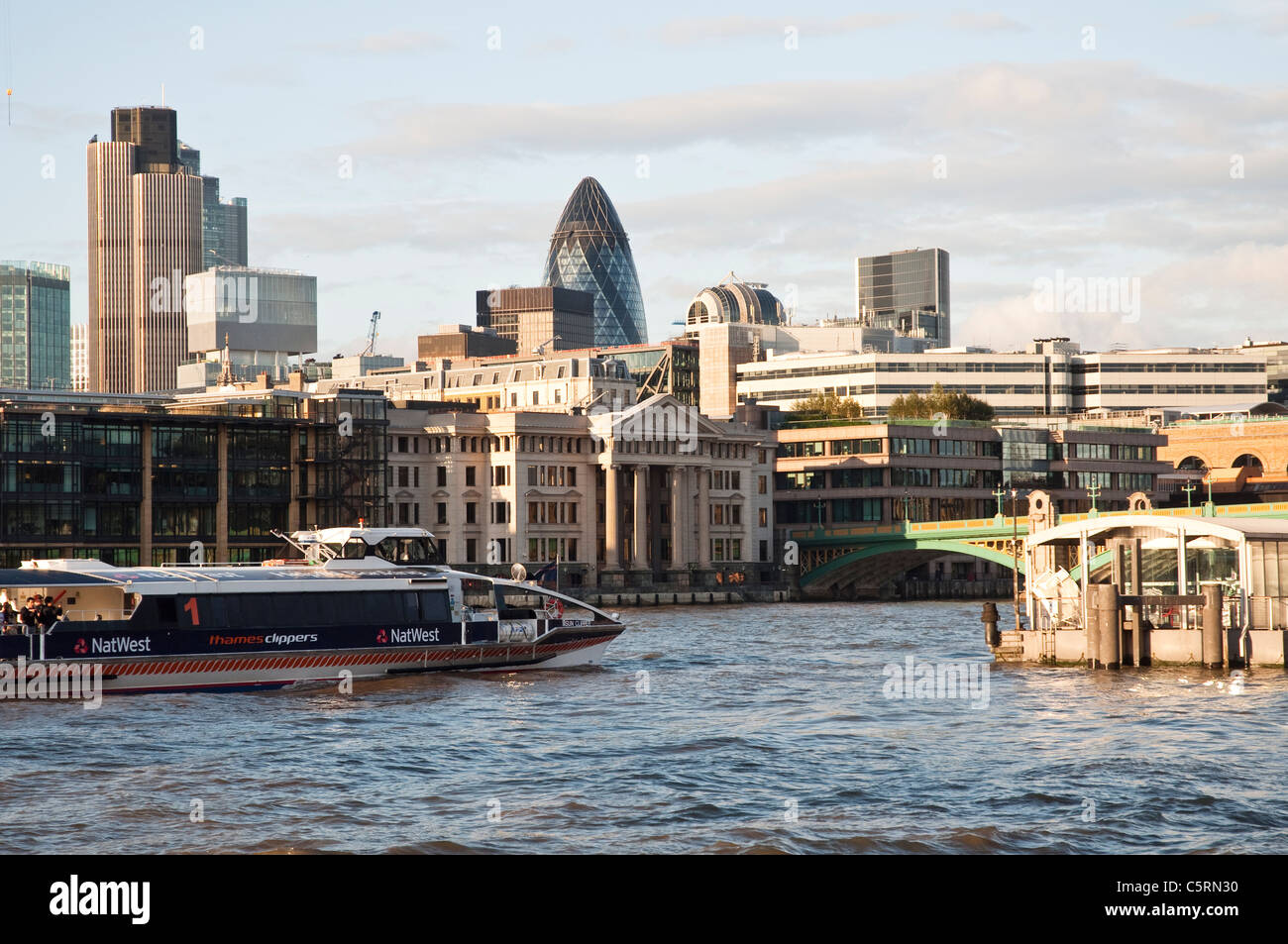 London river bus hi-res stock photography and images - Alamy