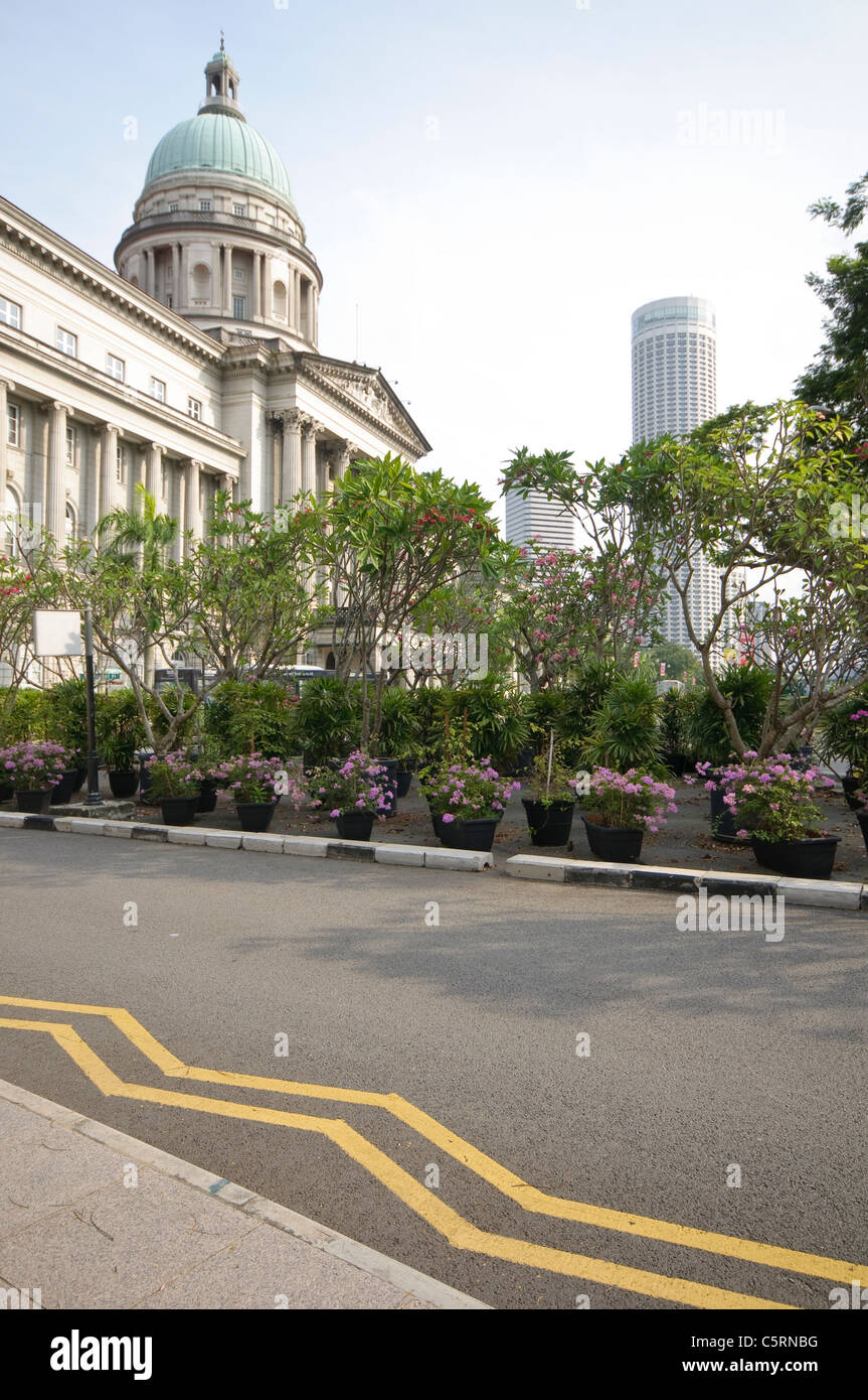 State court towers singapore hi-res stock photography and images - Alamy