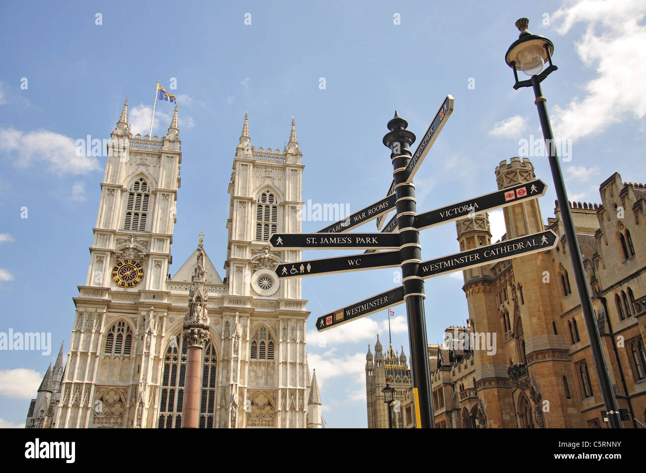 London sign posts hi-res stock photography and images - Alamy