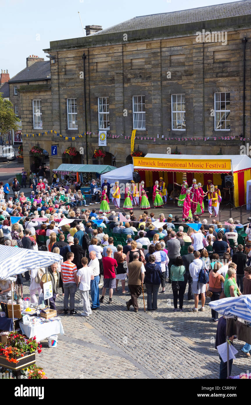 Alnwick summer fair alnwick market hi-res stock photography and images ...
