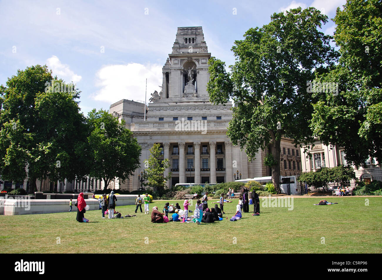 Trinity Square Gardens, Tower Hill, London Borough of Tower Hamlets ...