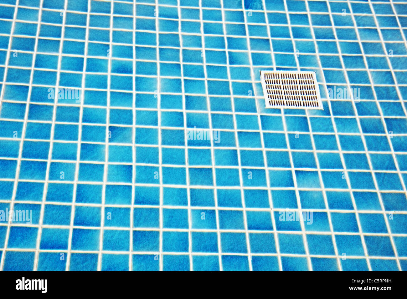 Bottom of swimming pool hi-res stock photography and images - Alamy