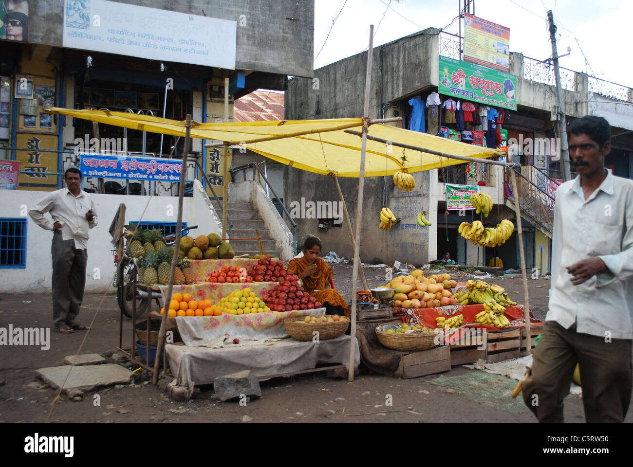 Countryside market hi-res stock photography and images - Alamy