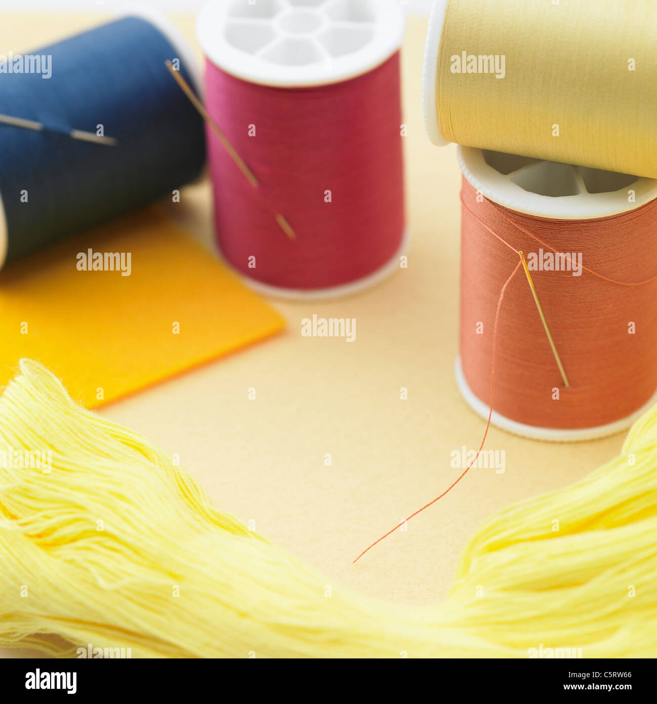 Thread and needles Stock Photo - Alamy