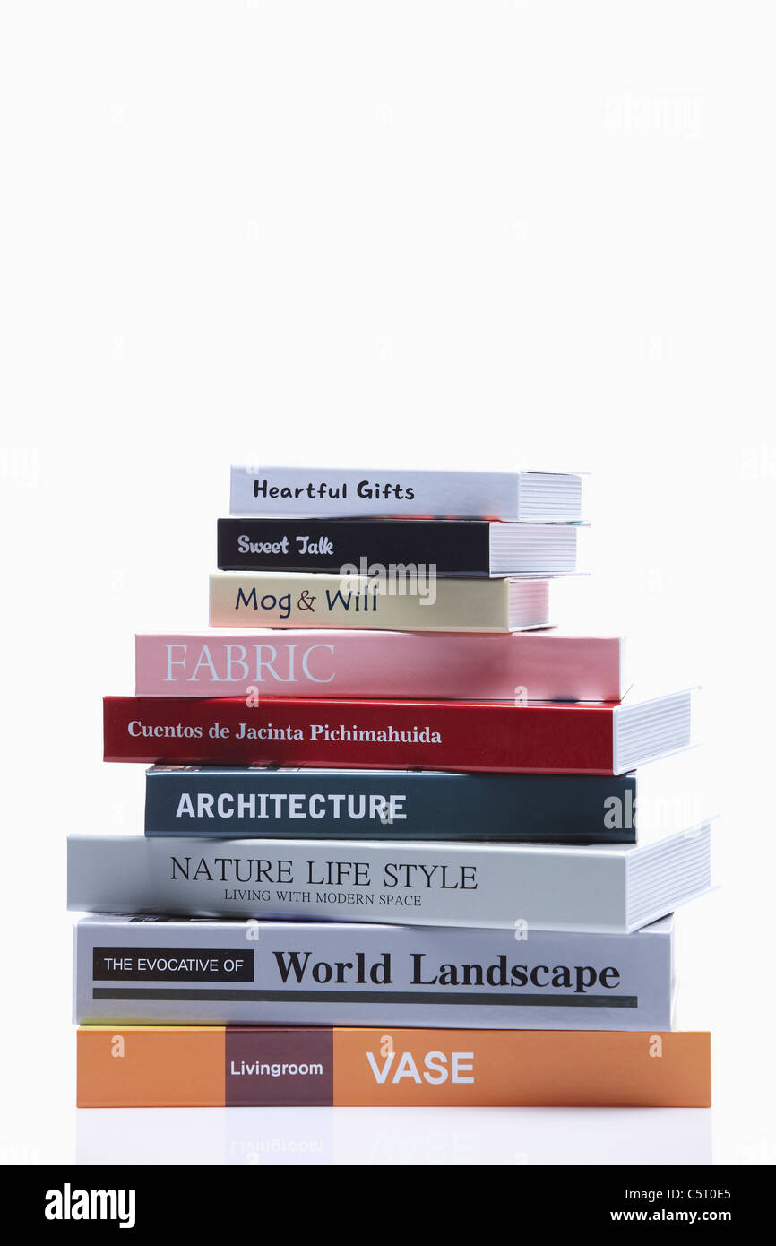 Piled books book Cut Out Stock Images & Pictures - Alamy