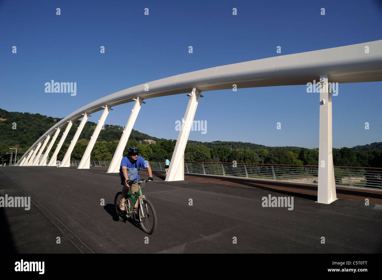 Bike and pedestrian bridge hi-res stock photography and images - Alamy