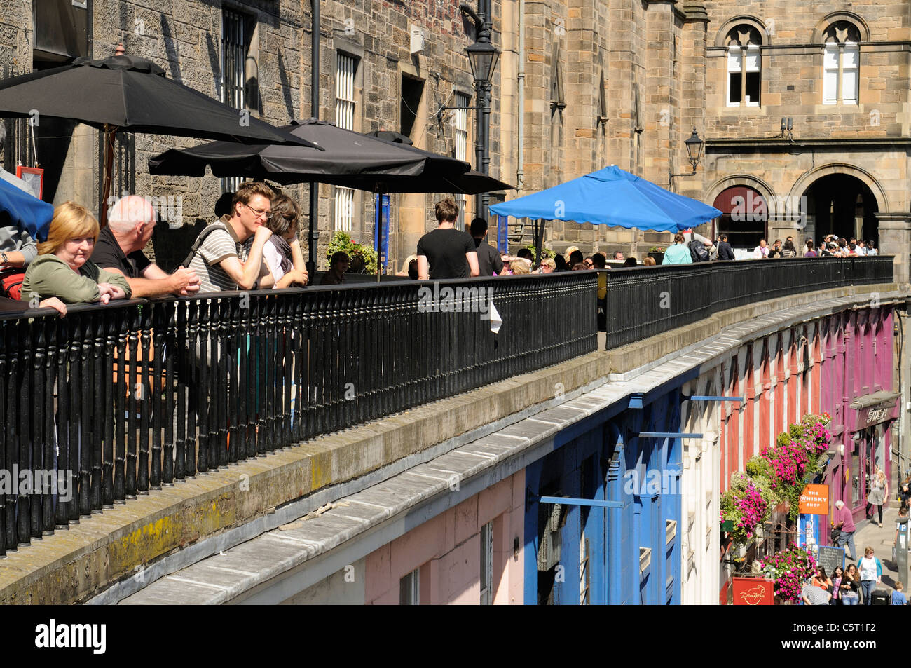 Street sidewalk pavement terrace hi-res stock photography and images ...