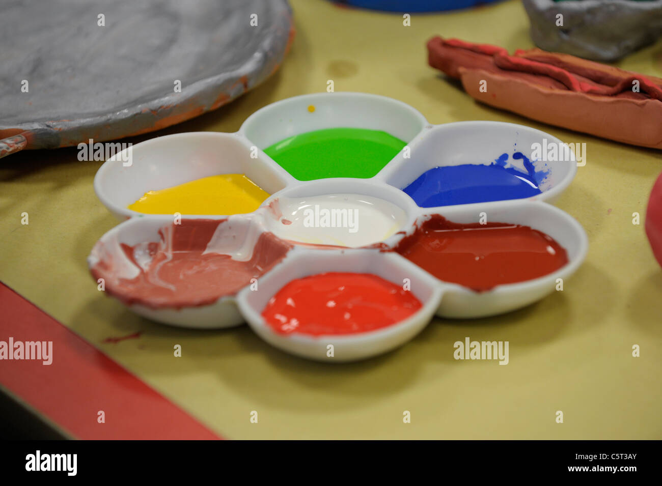 Artist school hi-res stock photography and images - Alamy