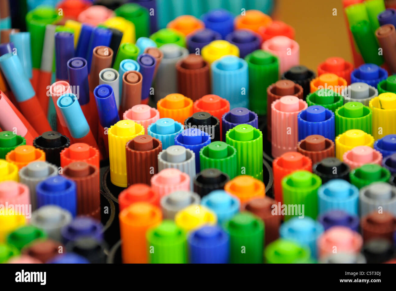 Pots and pens hi-res stock photography and images - Alamy