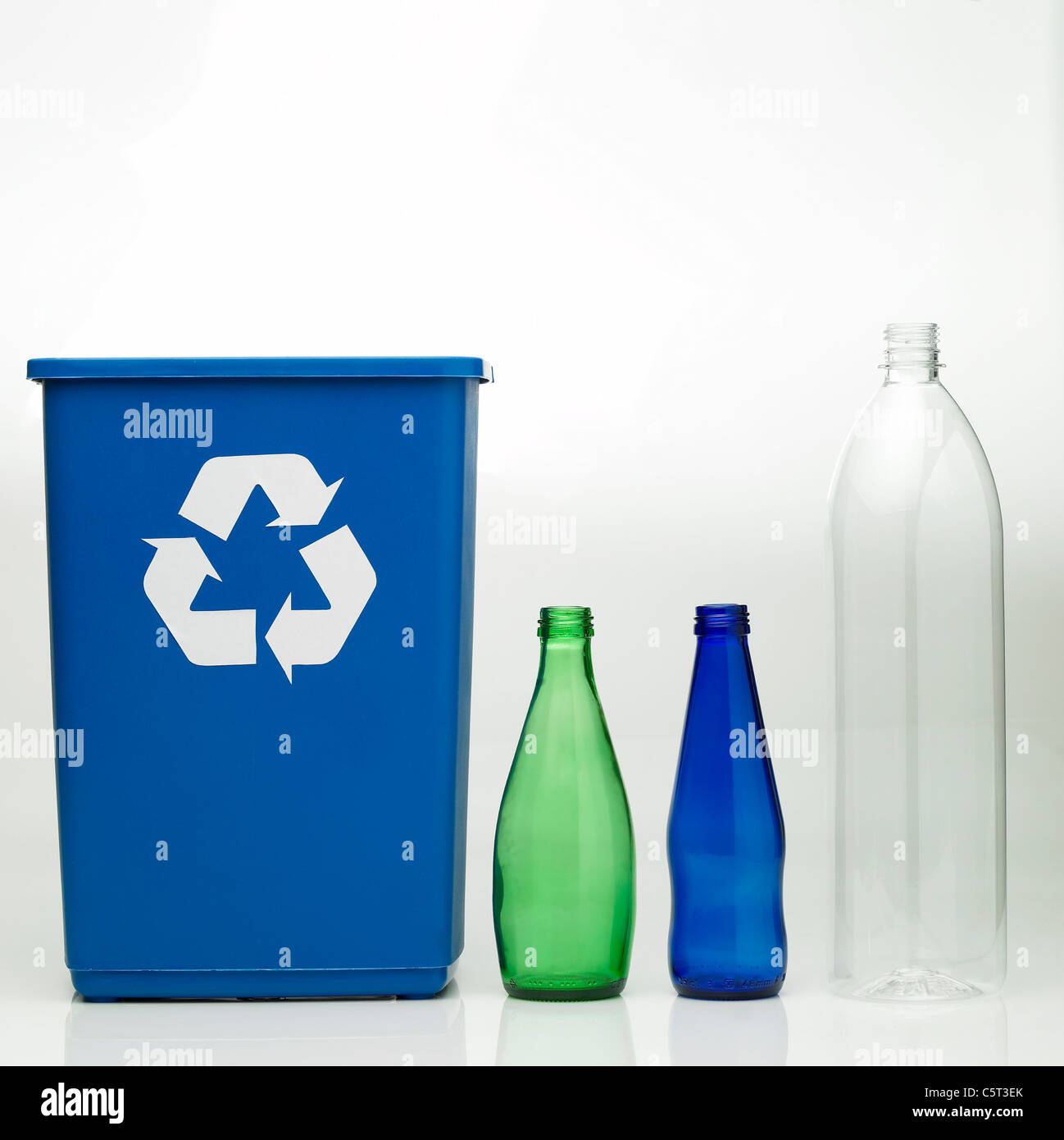 Recycling bin and other objects Stock Photo - Alamy