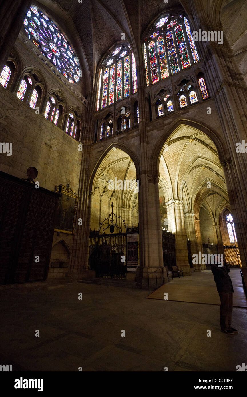 Interior of Santa María de León Cathedral. León, Spain Stock Photo - Alamy