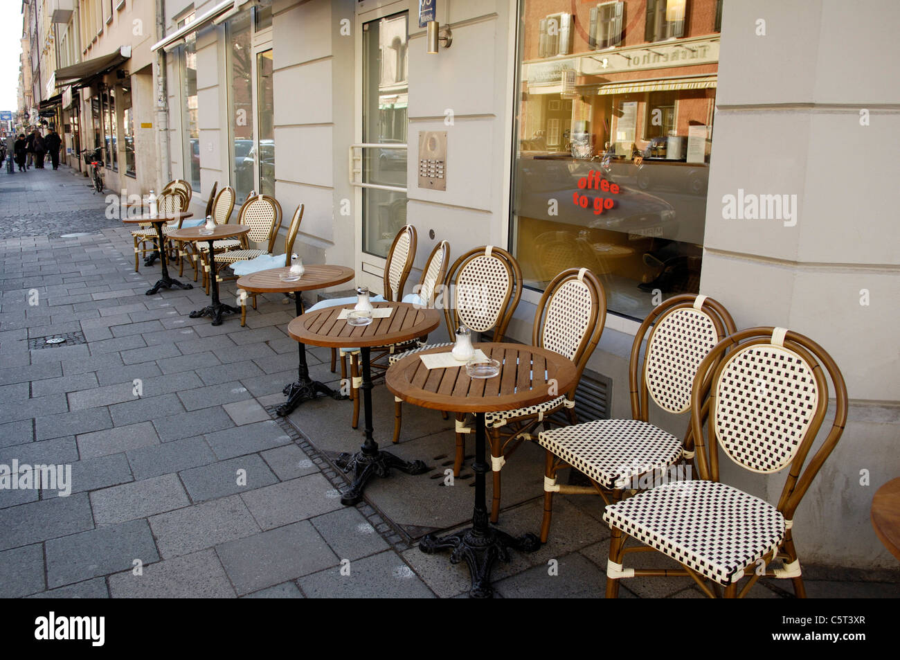 Germany, Bavaria, Munich, Side walk cafe Stock Photo - Alamy