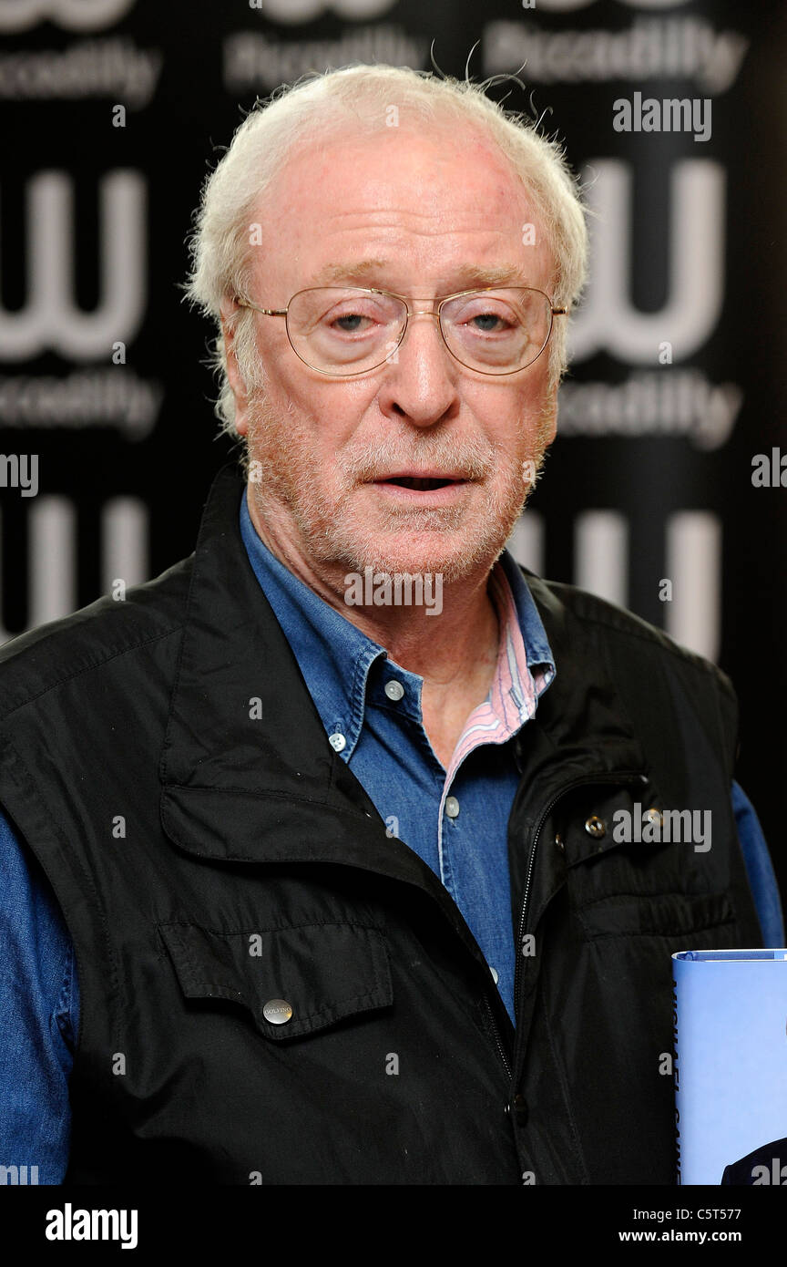 Actor michael caine hi-res stock photography and images - Alamy