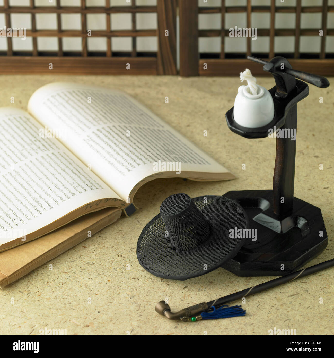 Korean traditional objects Stock Photo - Alamy