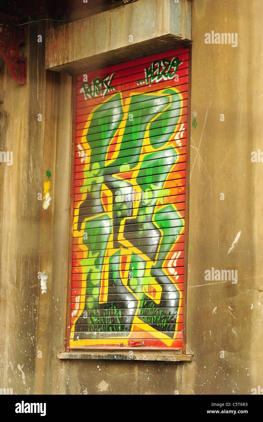 Manchester city center street art hi-res stock photography and images ...
