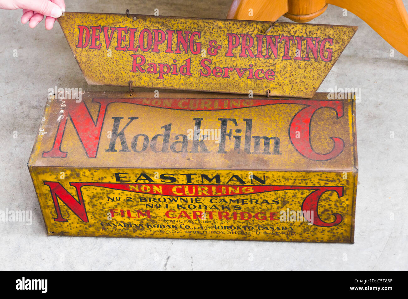 Kodak advertisement 1920s hi-res stock photography and images - Alamy