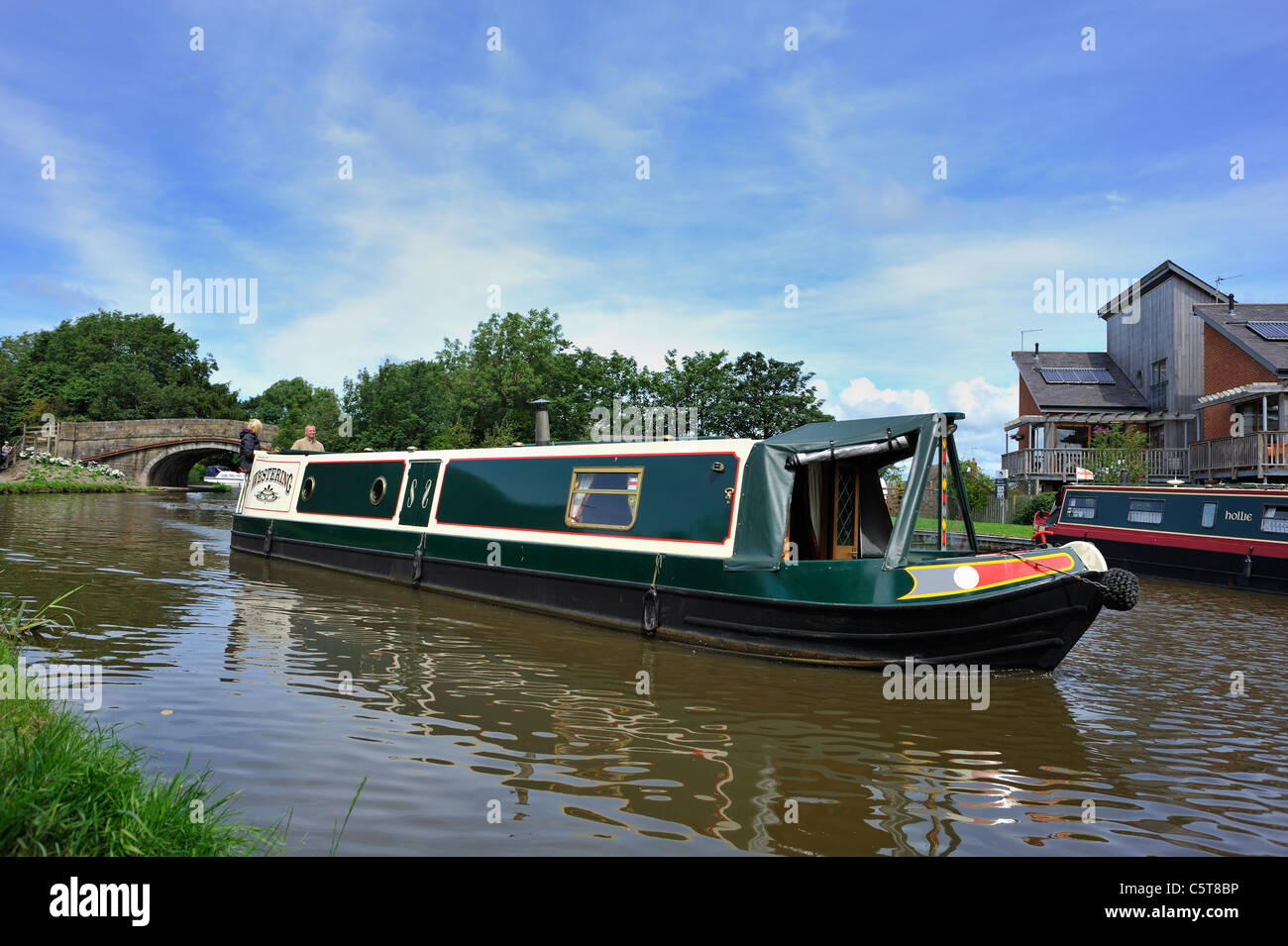 On lancaster canal hi-res stock photography and images - Alamy
