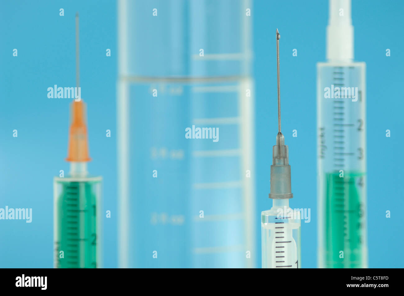 Number syringes hi-res stock photography and images - Alamy