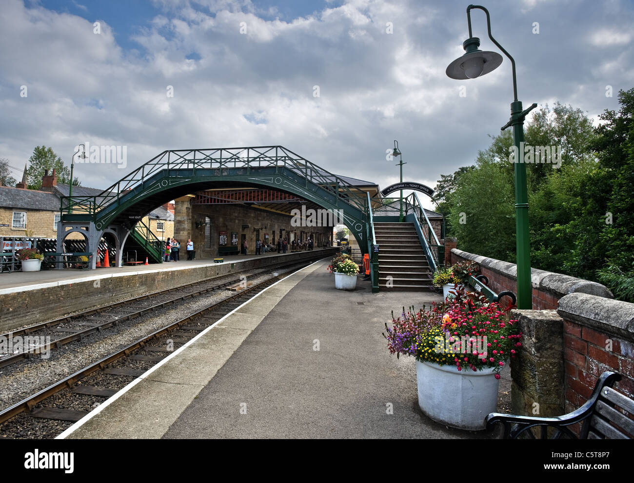 Pickering places yorkshire inland hi-res stock photography and images ...