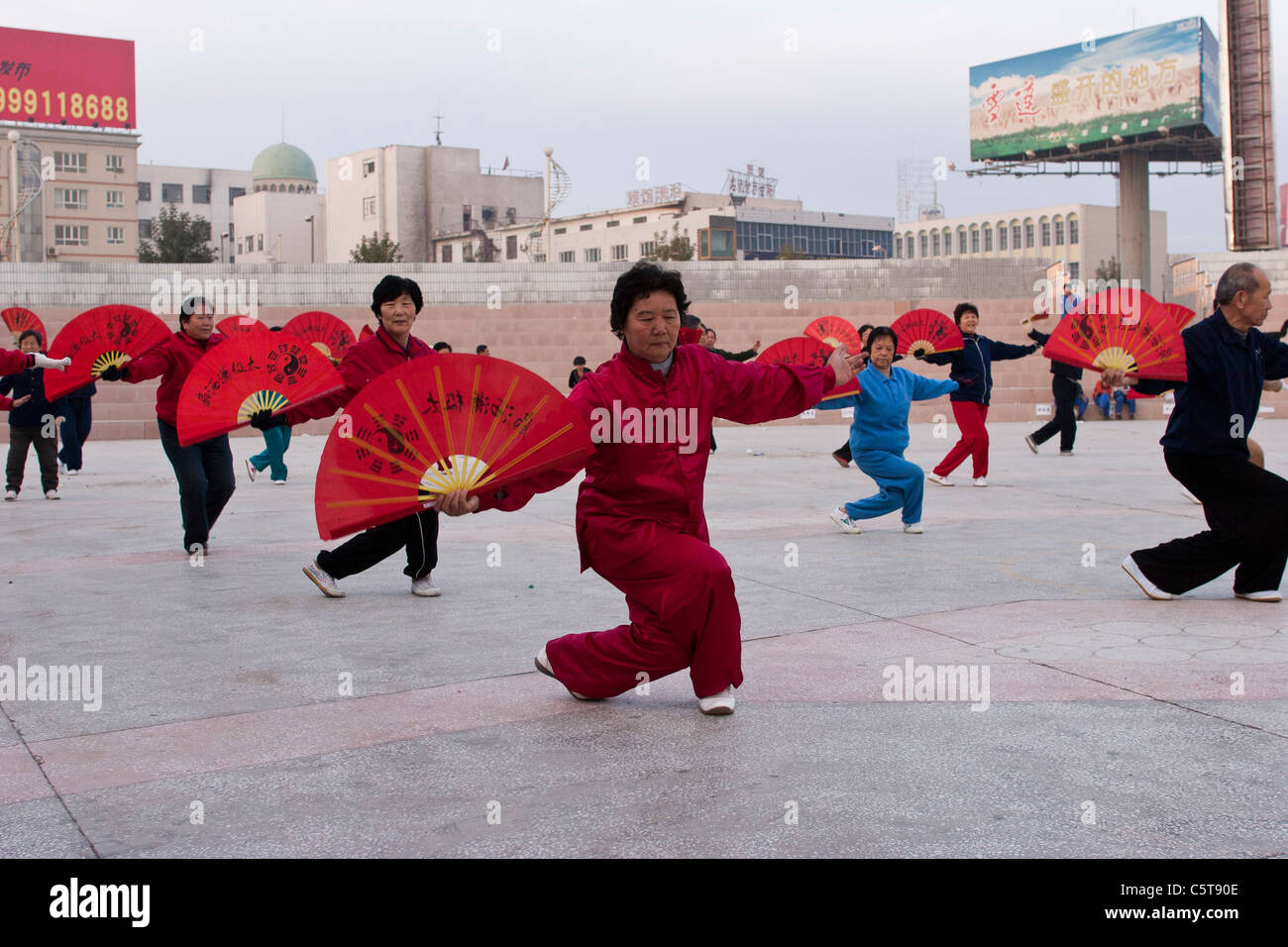 Han chinese people exercise dawn hi-res stock photography and images ...