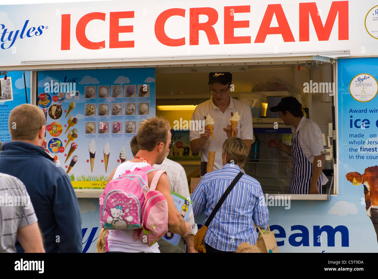 Ice cream mobile unit Stock Photo - Alamy