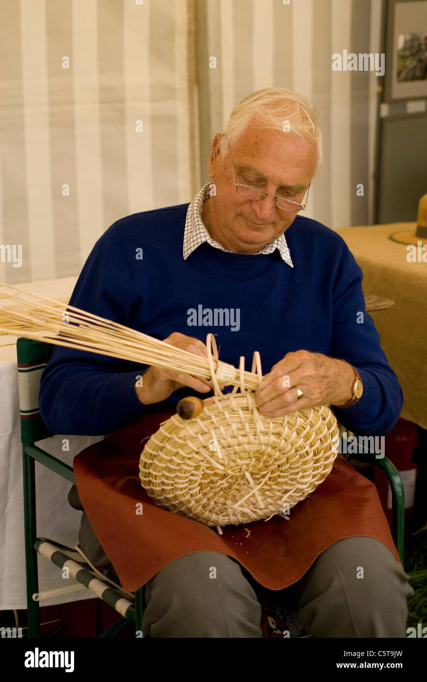 Basket weaving england hi-res stock photography and images - Alamy