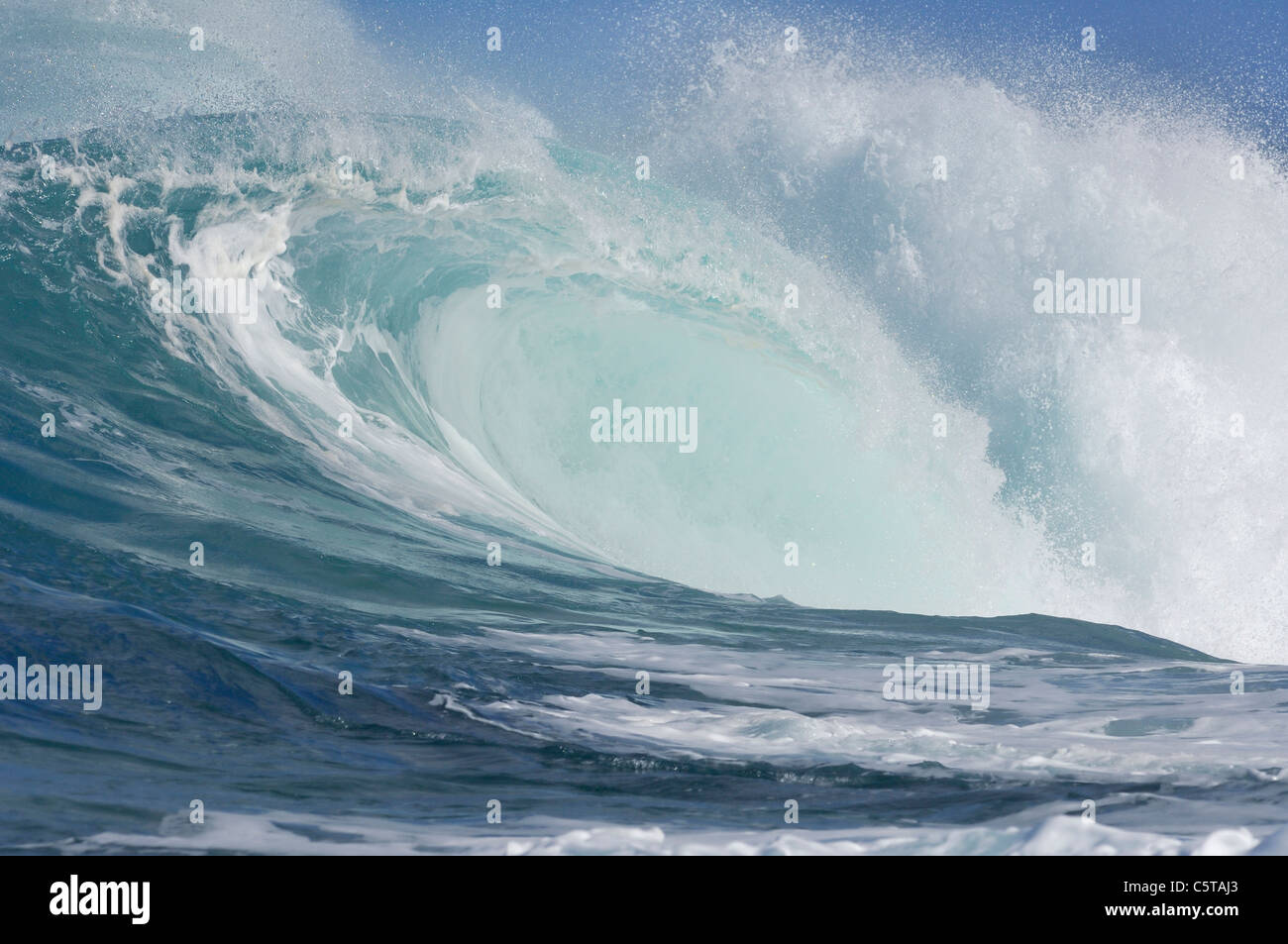 USA, Hawaii, Oahu, Big wave, close-up Stock Photo - Alamy