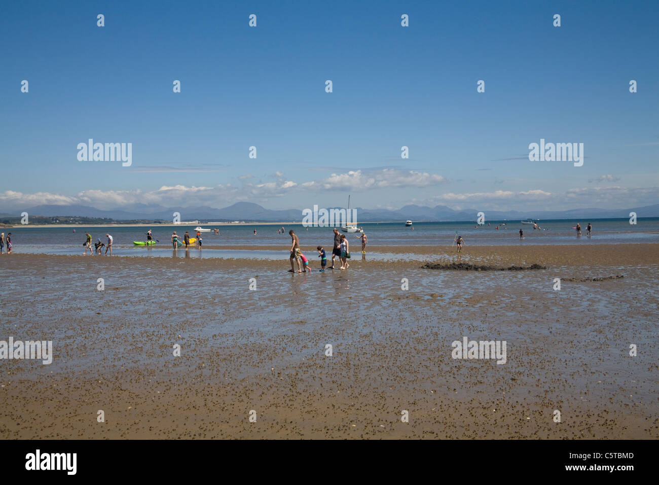 Llanbedrog llyn peninsula resort hi-res stock photography and images ...