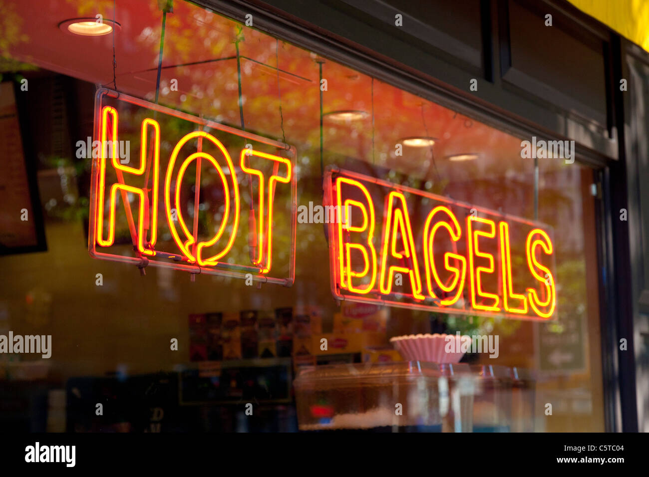 Window neon sign for hot bagels New York USA Stock Photo - Alamy