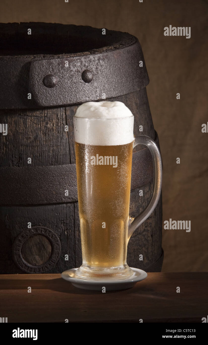 Beer barrel keg hi-res stock photography and images - Alamy