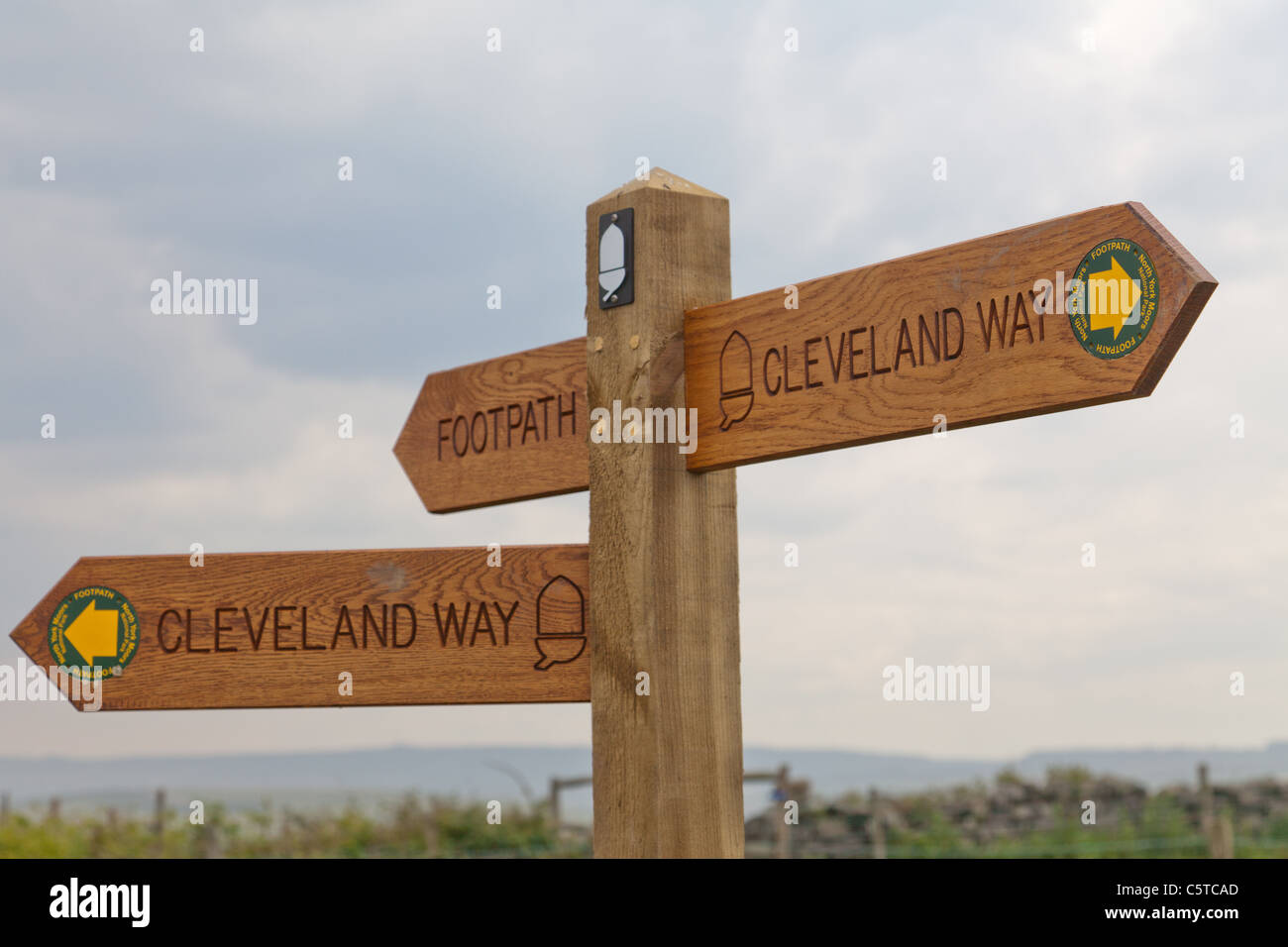 Cleveland way signpost hi-res stock photography and images - Alamy