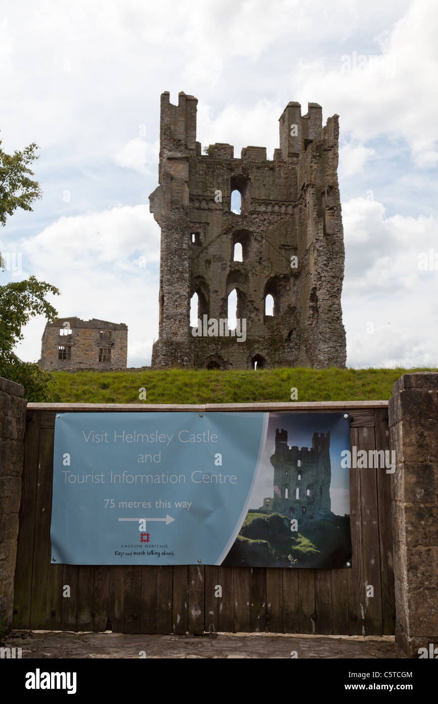 Castle in Helmsley,a market town in Yorkshire,UK Stock Photo - Alamy