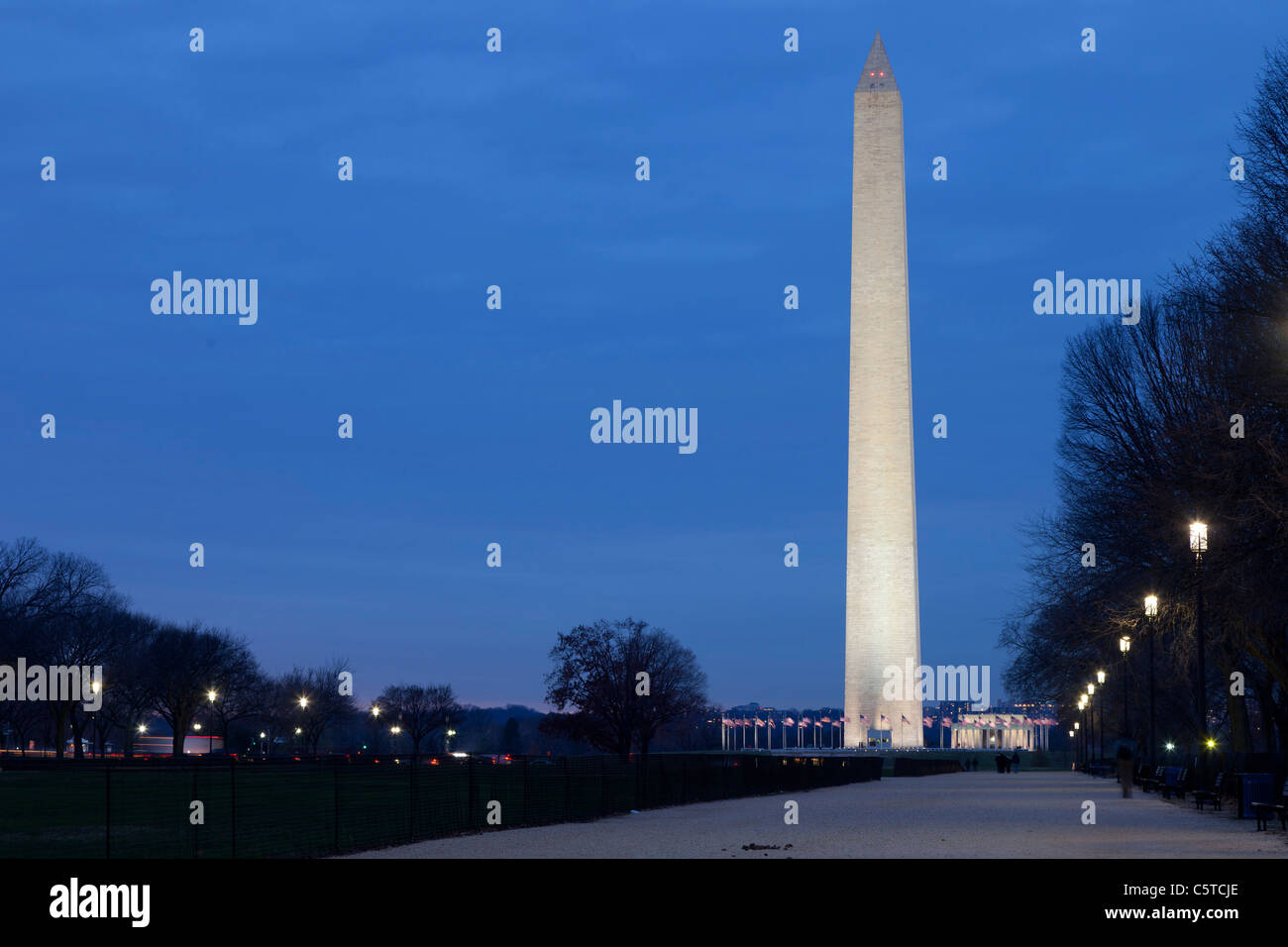Washington monument at dusk hi-res stock photography and images - Alamy