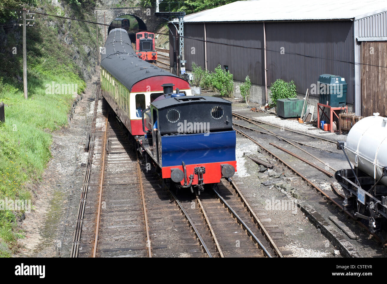 Steam Train pulling carriages backwards at Lakeside & Haverthwaite ...