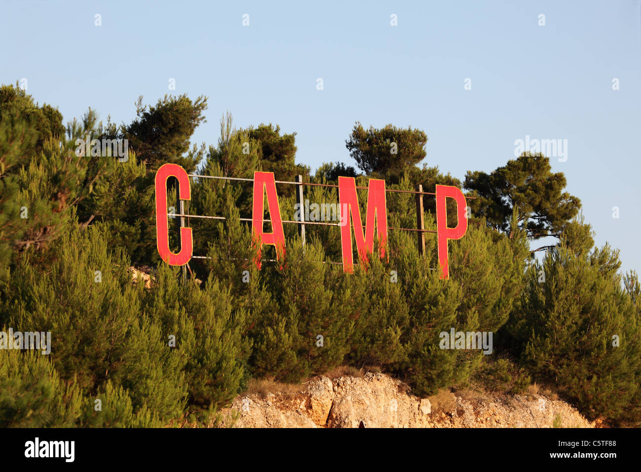 Camp sign in the forest Stock Photo - Alamy