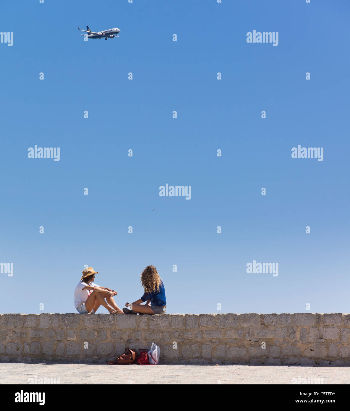 City ryanair hi-res stock photography and images - Alamy