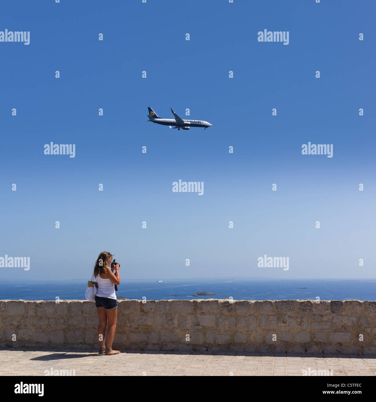 City ryanair hi-res stock photography and images - Alamy