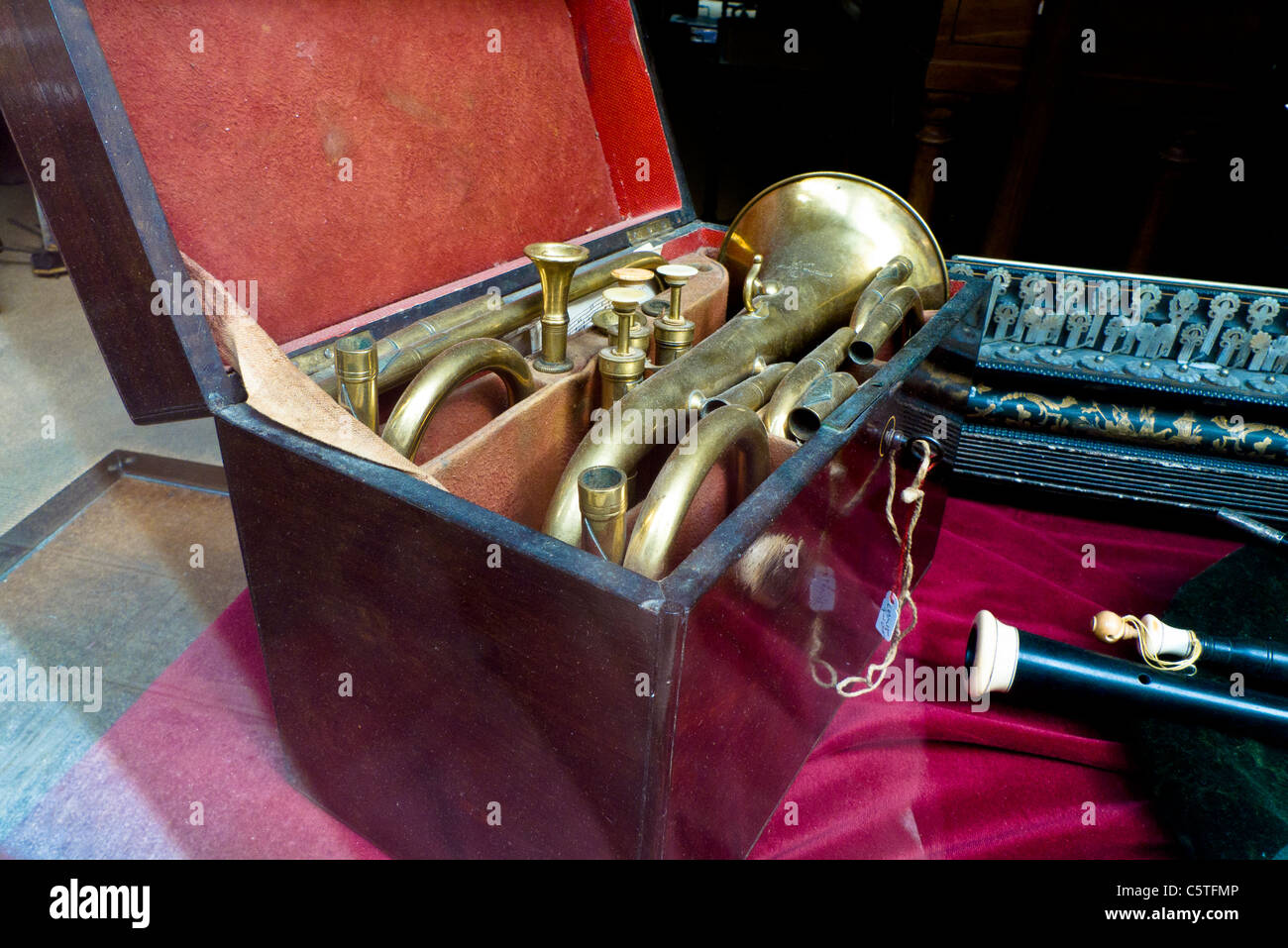 Cornet instrument hi-res stock photography and images - Alamy