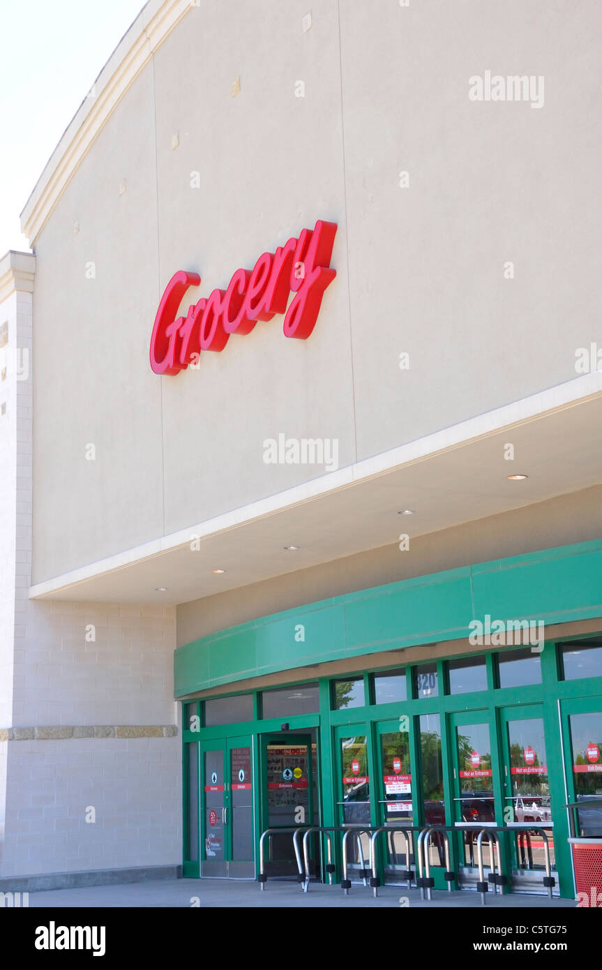 Target Shop America High Resolution Stock Photography and Images - Alamy