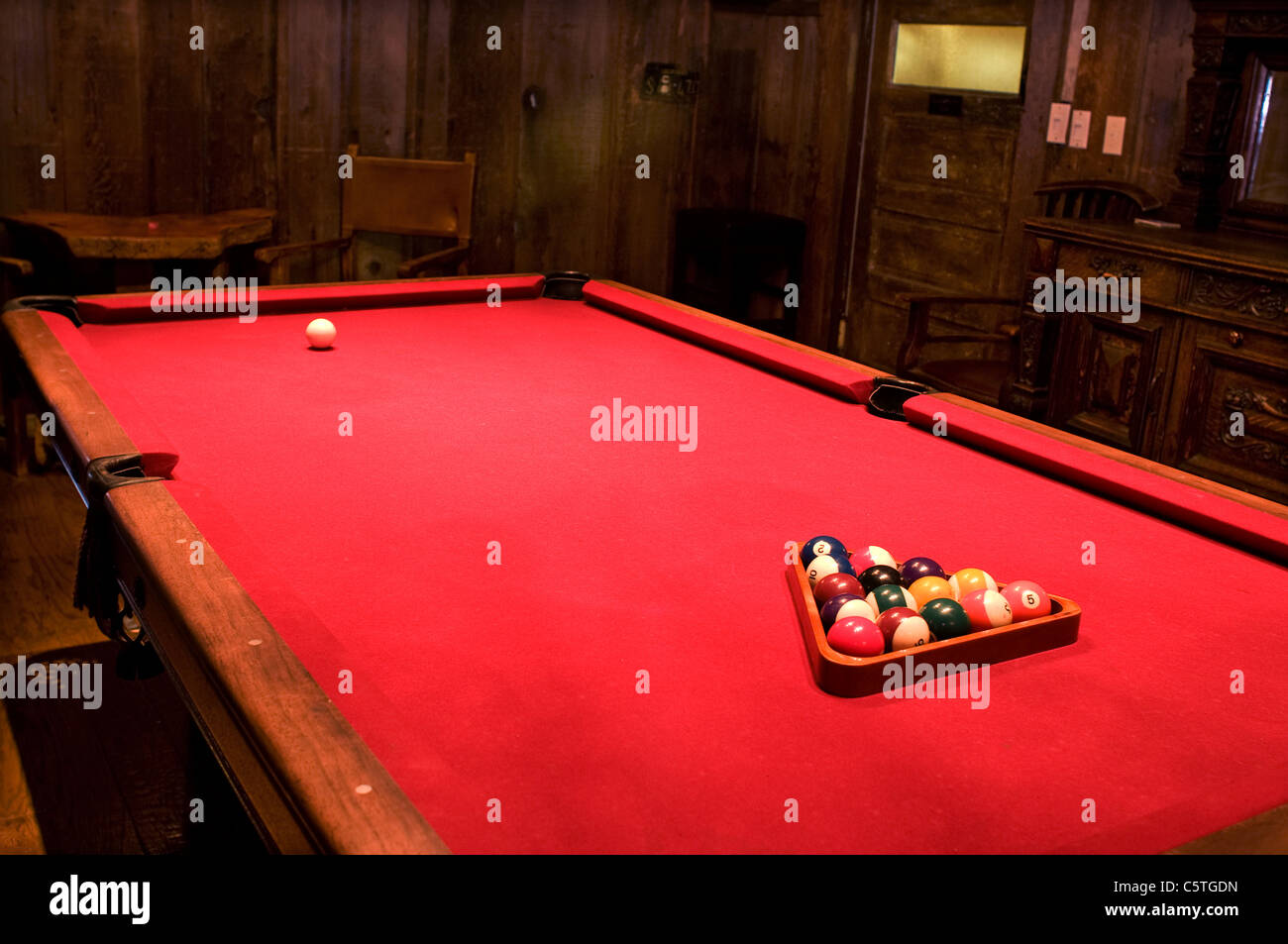 Pool hall vintage hi-res stock photography and images - Alamy
